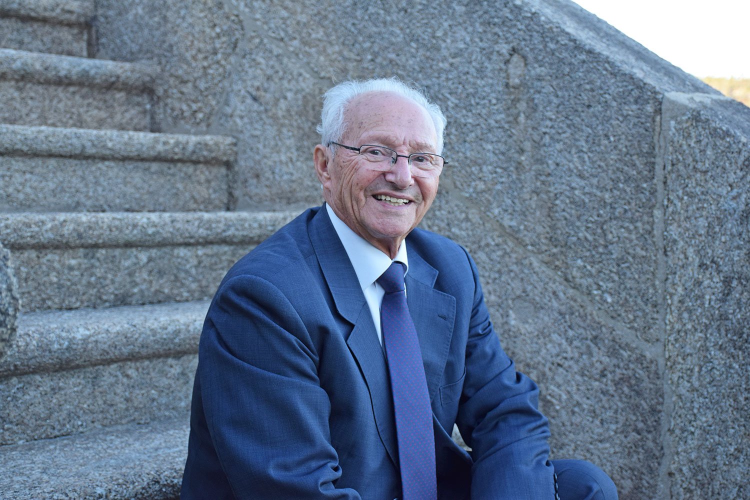 ANTÓNIO XAVIER EM ENTREVISTA: UMA VIAGEM NO TEMPO - Mais Guimarães