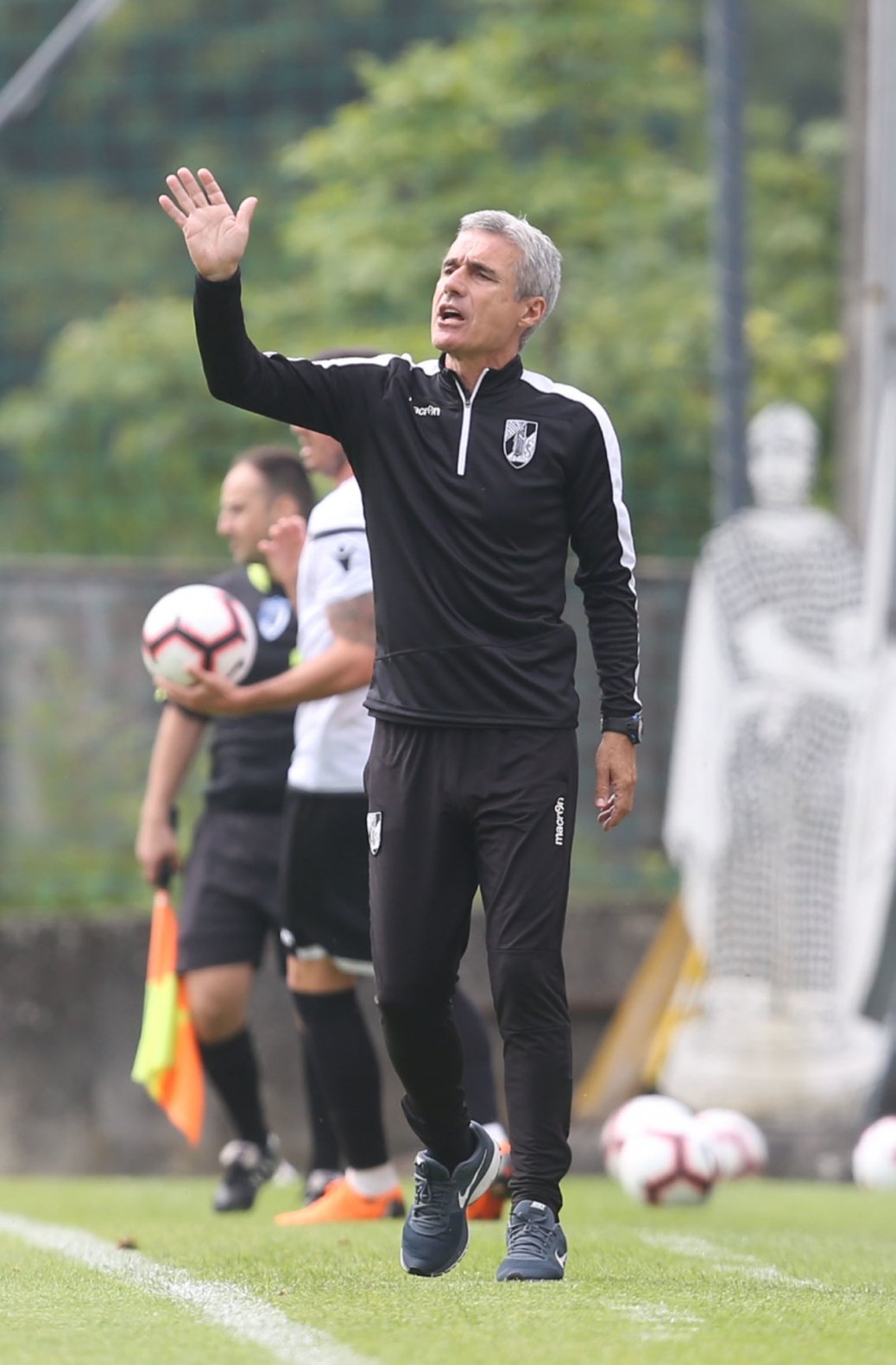 LUÍS CASTRO EXPLICA OS MOTIVOS QUE O LEVARAM A PERMANECER EM GUIMARÃES ...