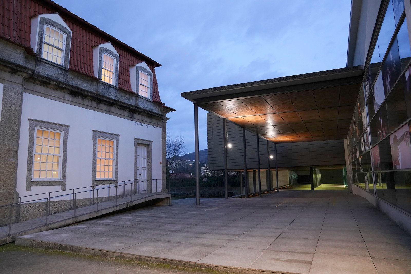 GRANDE AUDITÓRIO DO CCVF RECEBE PEÇA "COMO ELA MORRE" - Mais Guimarães