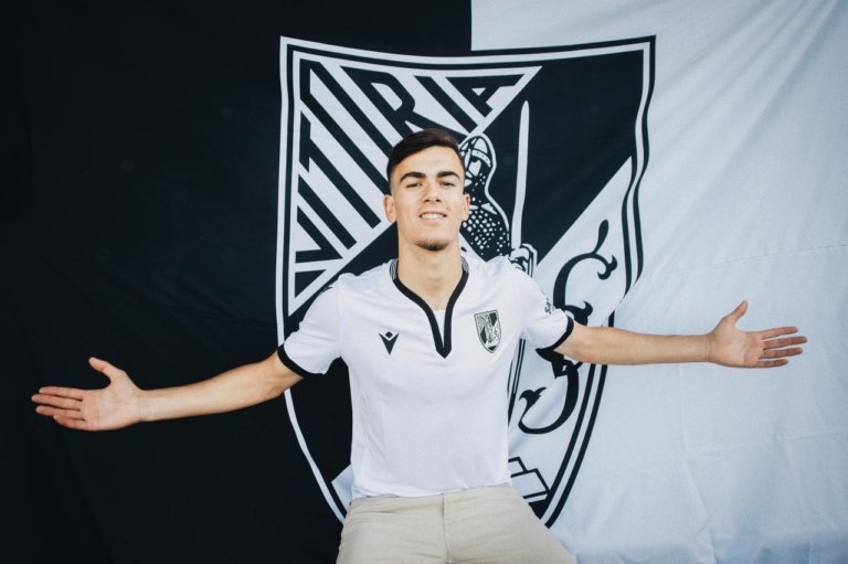 André Amaro seguro até 2025 - Mais Guimarães