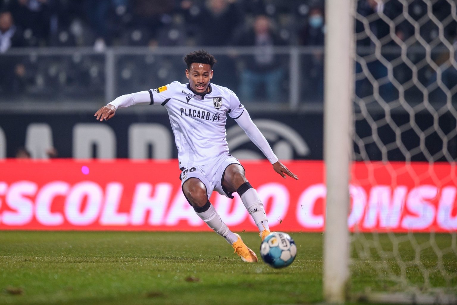 Nelson da Luz espreita titularidade - Mais Guimarães